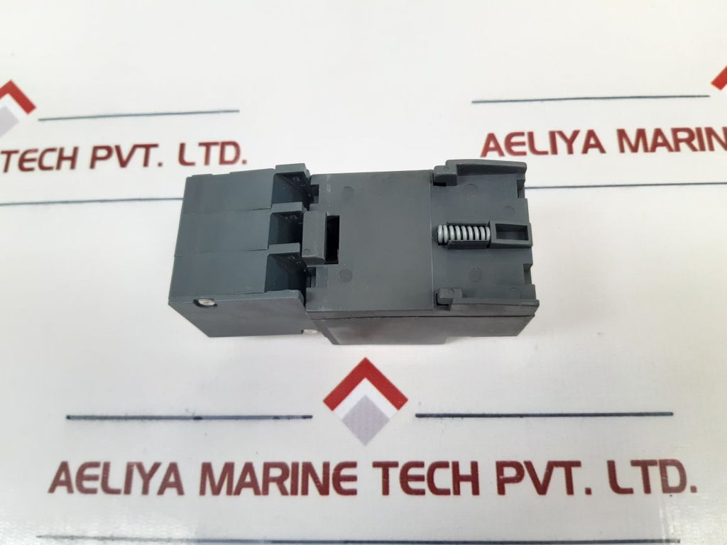 Telemecanique Gv2-g05 Electric Terminal Block Gv1-l3 Circuit Breaker ...