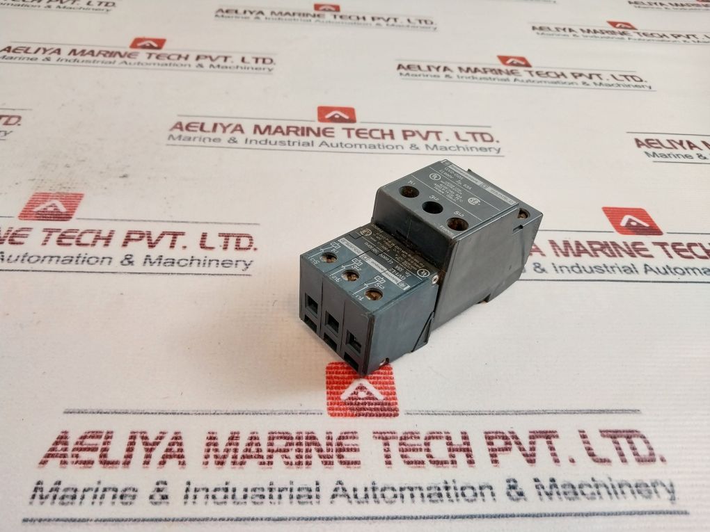 Telemecanique Gv2-g05 Terminal Block With Circuit Breaker Gv1-l3 ...