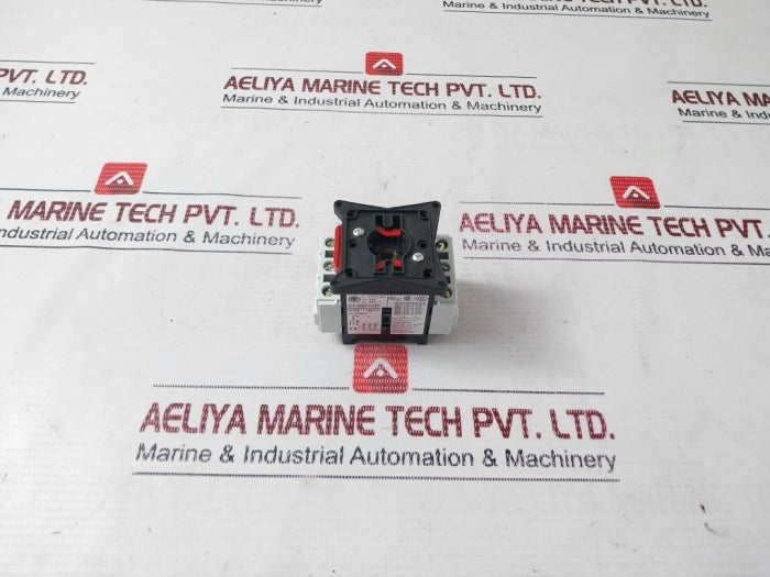 Telemecanique KCF1PZ | 3 Pole Load Break Switch – Aeliya Marine