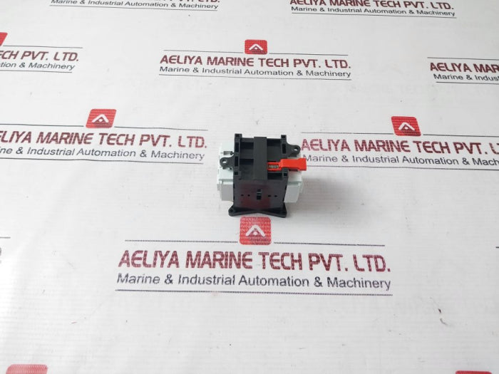 Telemecanique KCF1PZ | 3 Pole Load Break Switch – Aeliya Marine