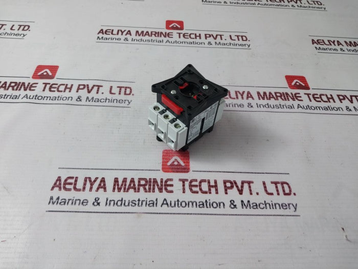 Telemecanique KCF1PZ | 3 Pole Load Break Switch – Aeliya Marine