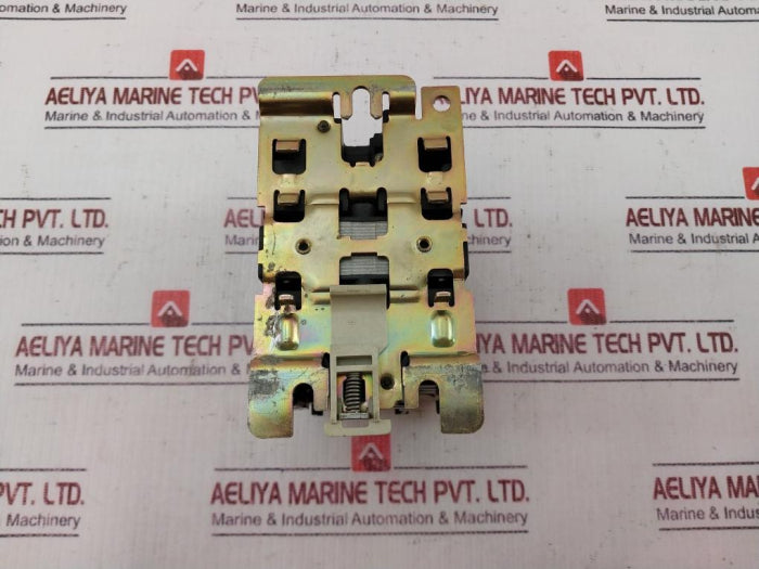 Telemecanique Lc1D4011 Reversing Contactor 415V 50/60Hz – Aeliya Marine