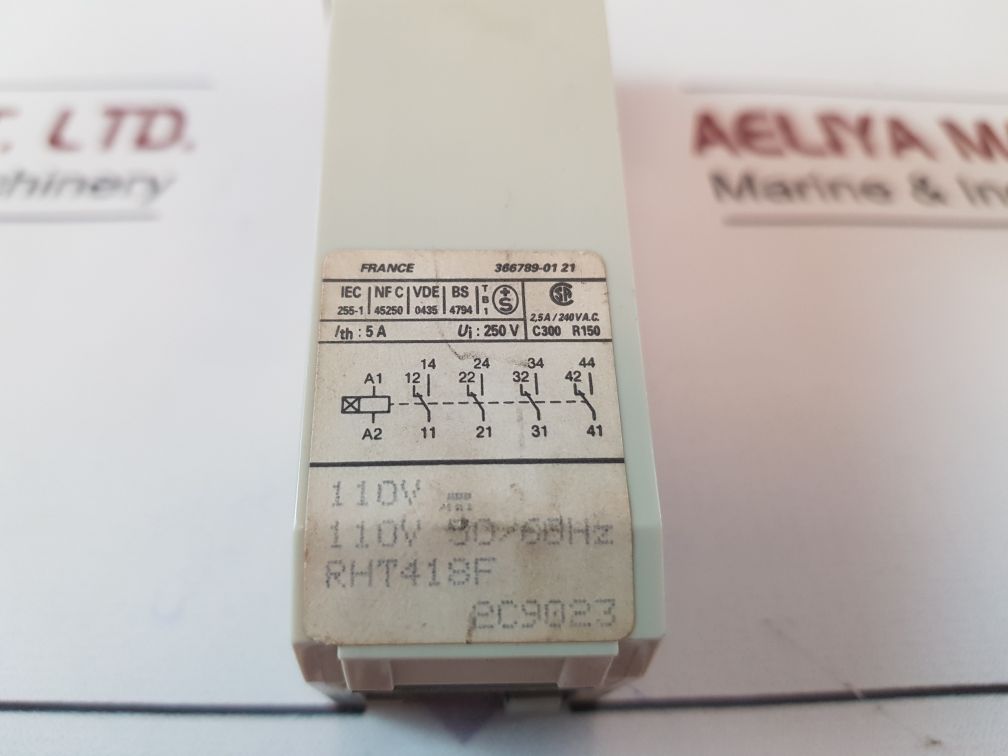 Telemecanique Rht 418F Time Delay Relay With Base – Aeliya Marine
