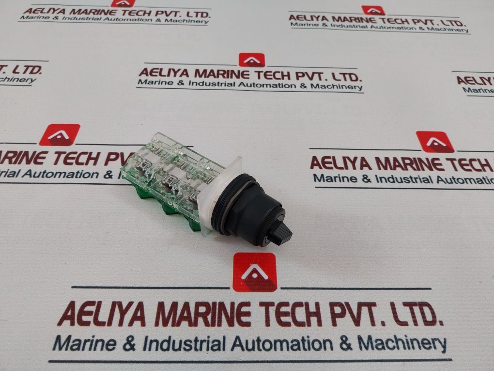 Telemecanique Square D 9001 Ka2 Operated Selector Switch – Aeliya Marine