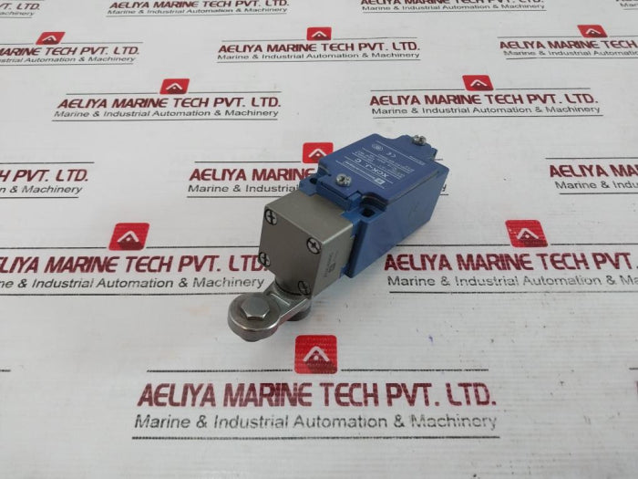 Telemecanique Xck-j.C Limit Switch Ac15 240V 3A Iec60947-5-1 Ip 66 ...