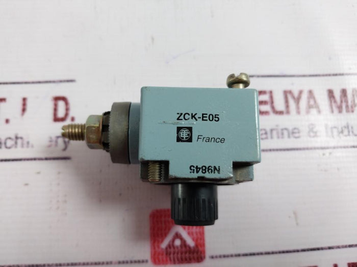 Telemecanique Zck-e05 Limit Switch Head – Aeliya Marine