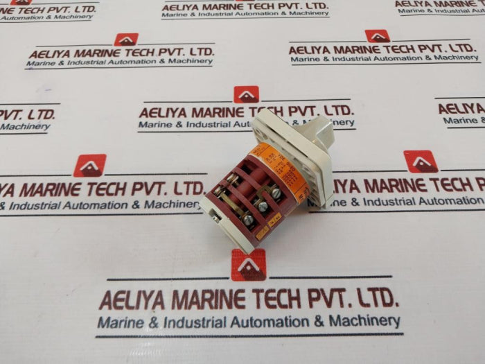 Telux M10 Change Over Switch 20A 380V – Aeliya Marine