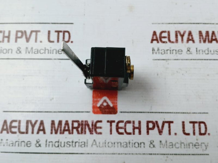 Tend Tm1701 Micro Switch 15A 250Vac – Aeliya Marine