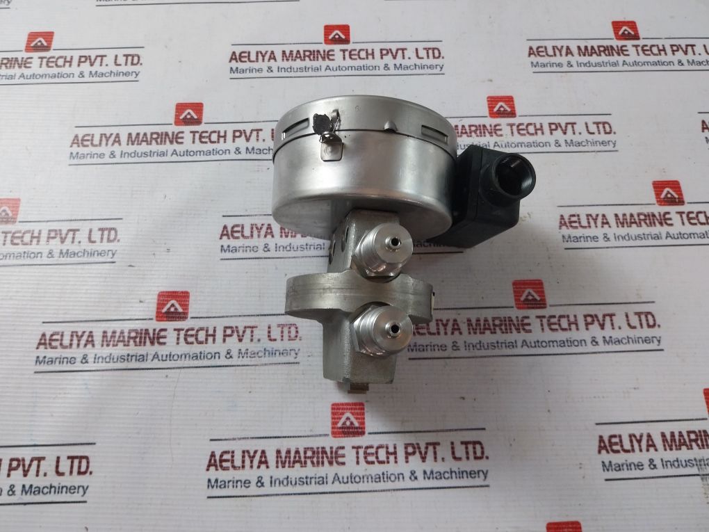 Wika 897.01.1998 Differential Pressure Transmitter 10-30 Vdc 0-100 Mba ...