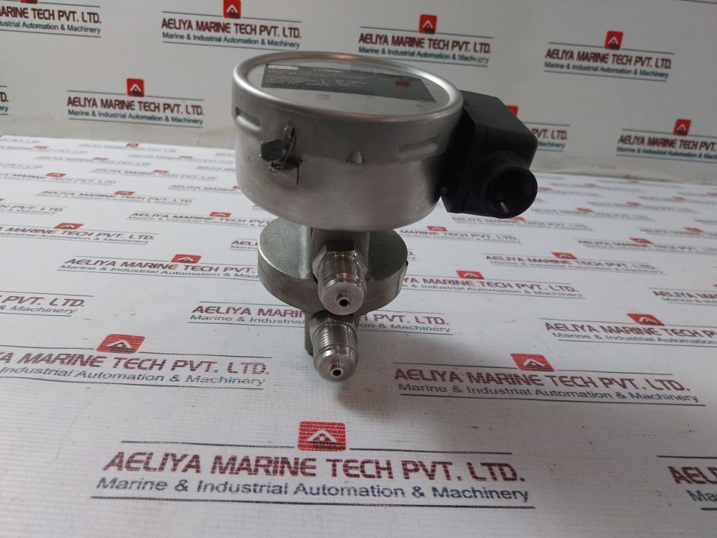 Wika 897.01.1998 Differential Pressure Transmitter 10-30 Vdc 0-100 Mba ...