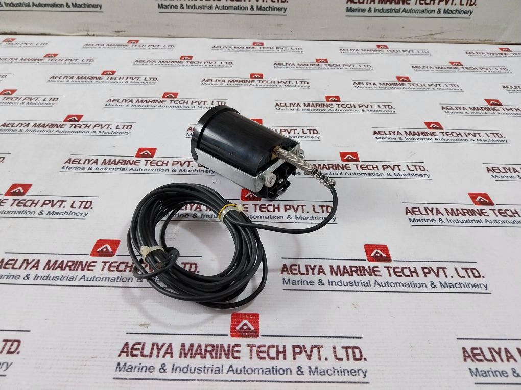 Wika Sc15608S205-0 Temperature Switch 250V – Aeliya Marine